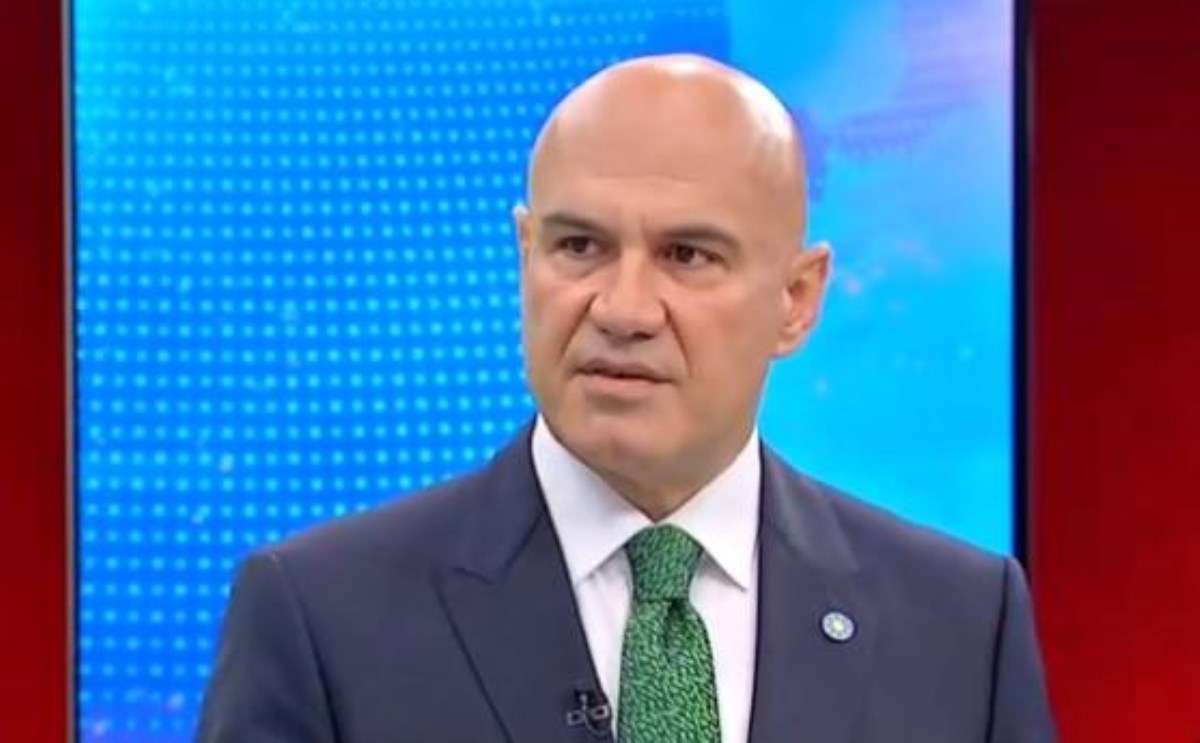 FOX Çalar Saat konuğu Turhan Çömez kimdir? Turhan Çömez kaç yaşında ...